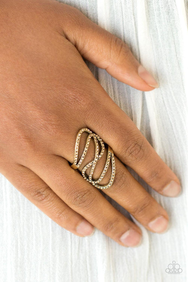 Paparazzi Chasing Starlight Brass Ring | CarasShop