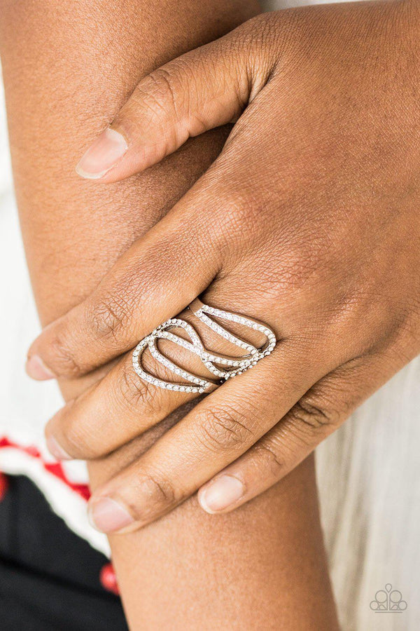 Paparazzi Chasing Starlight White Ring | CarasShop