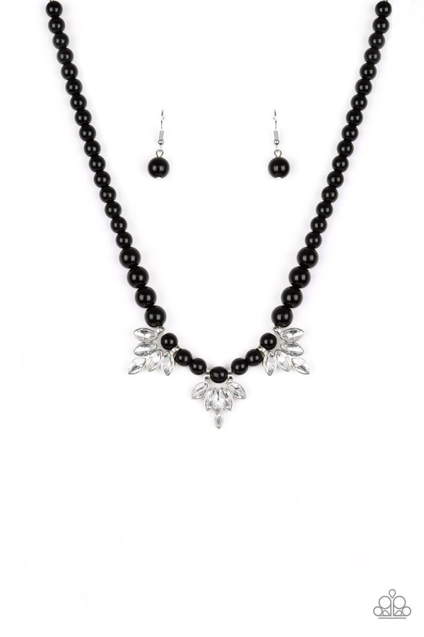 Paparazzi Society Socialite Black Pearl Necklace | CarasShop